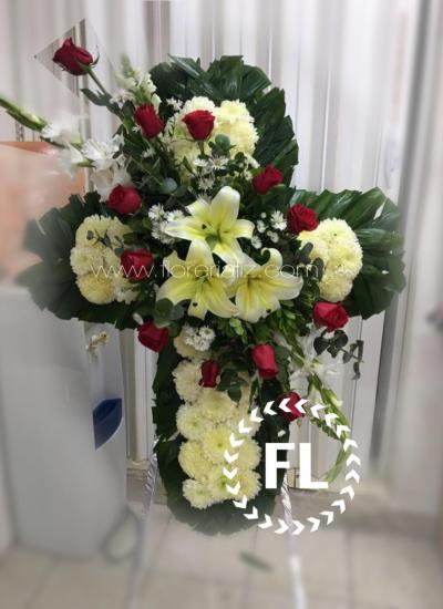 Cruz de funeral chica FUN-T-13 | Florería Liz | Arreglos florales en ...